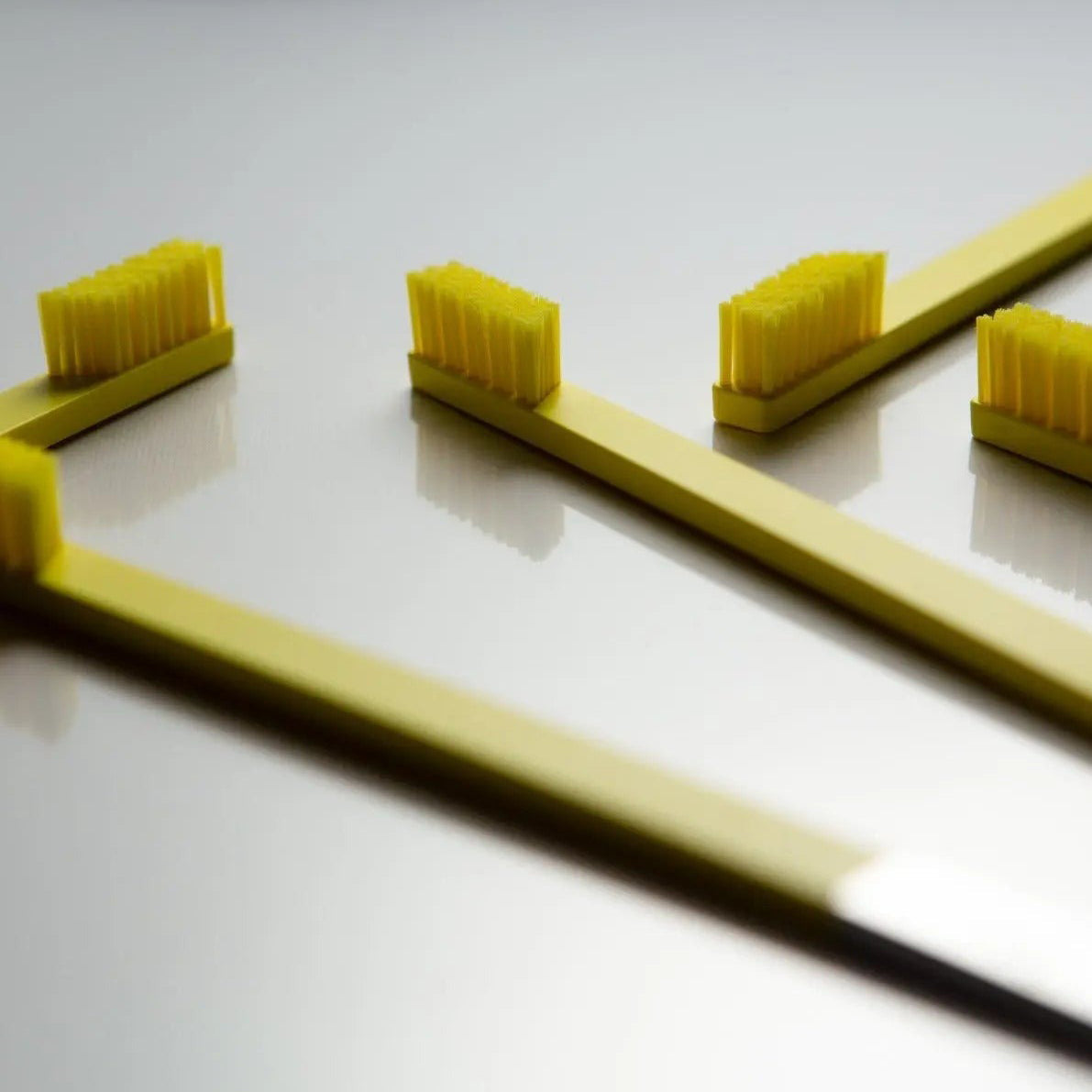 Toothbrushes & Toothpastes for Healthy, Bright Smiles | Myza