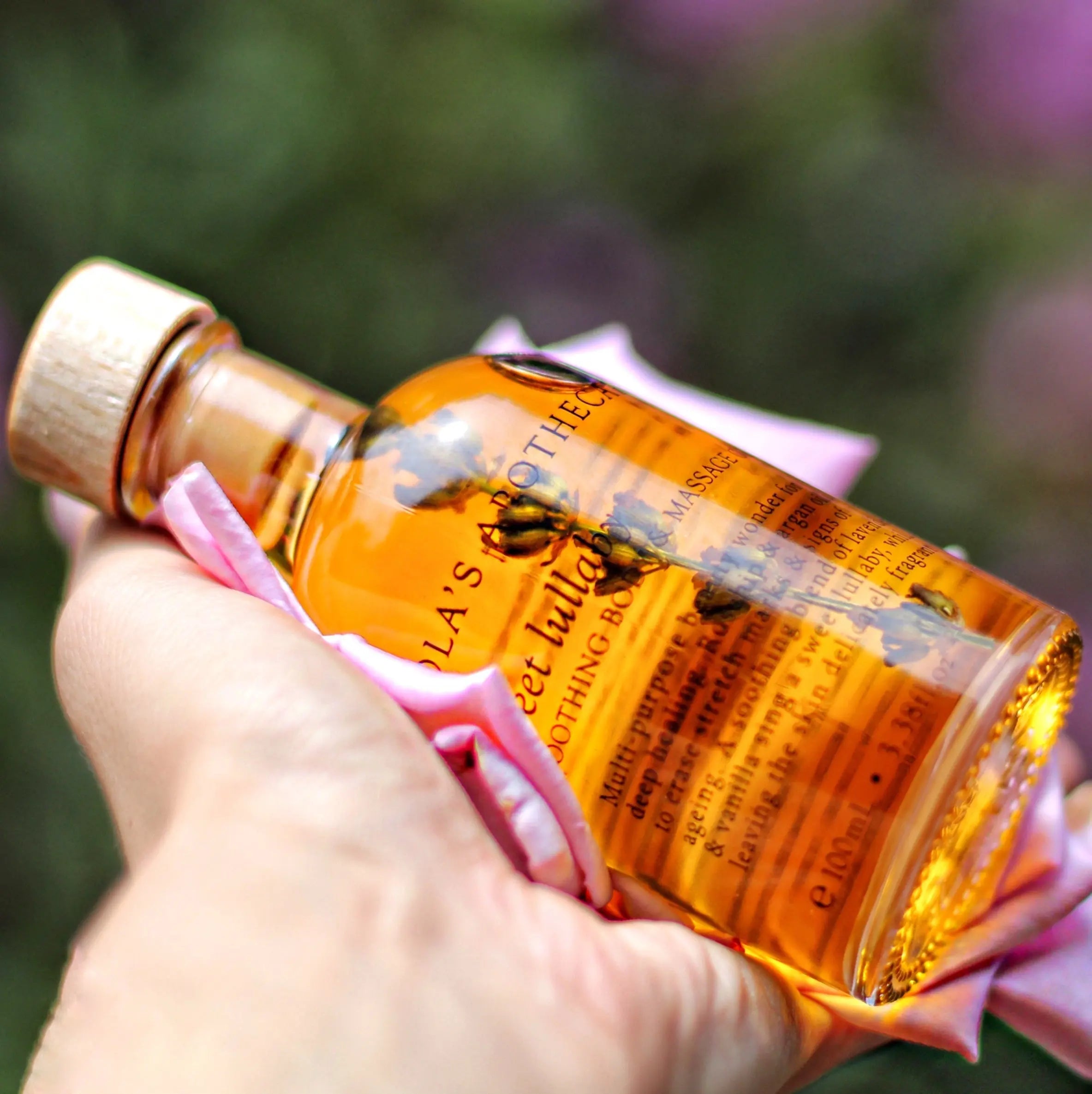 Golden Decadence Collection – Myza